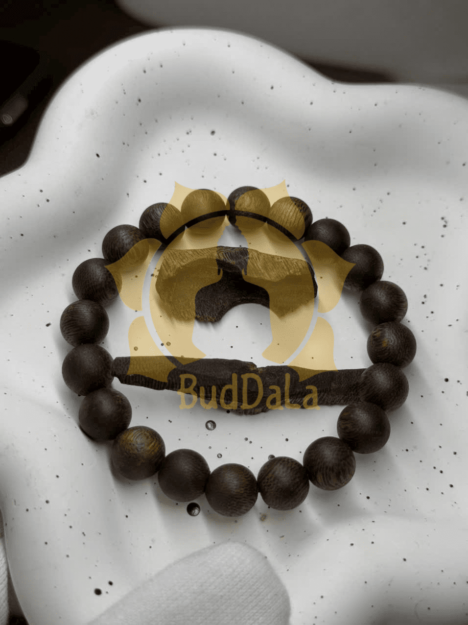 Vòng tay trầm hương kì hải nam chìm cao cấp – Phong Thủy Budala